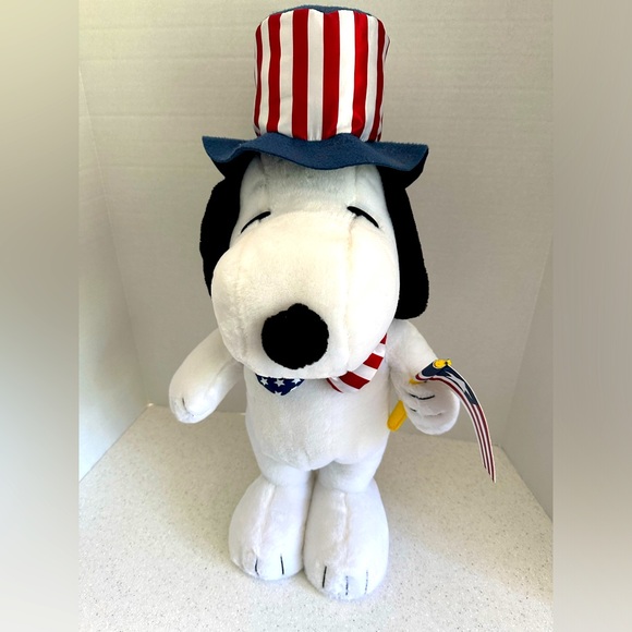 Peanuts | Holiday | Standing Snoopy Peanuts Patriotic 4th Of July ...